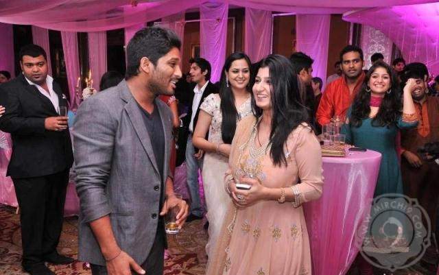 Allu Arjun and Ramcharan Tej at Friends engagement - M9.news