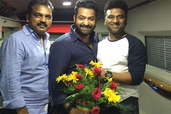 Janatha Garage Songs MP3 Leaked, Janatha Garage Apple Beauty Song