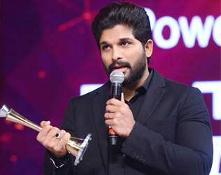 Allu Arjun Crying Maa Tv Awards, Allu Arjun Cries, Emotional