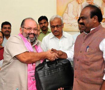 టీడీపీని భూస్థాపితం చేసినందుకు కేసీఆర్ ఆయనకు నజరానా - M9.news