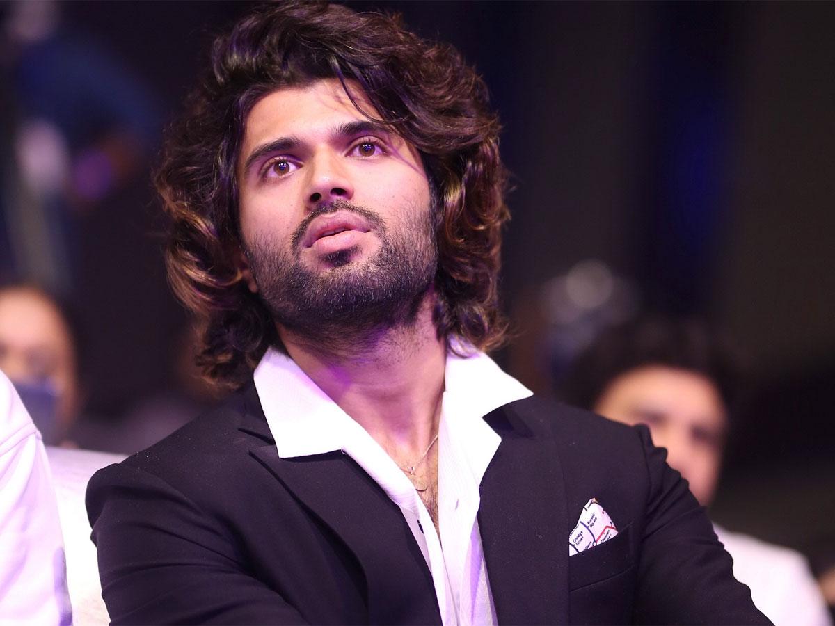 Vijay Deverakonda Taking A Huge Risk!