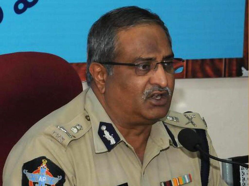 Senior IPS AB Venkateswara Rao Reinstated In Noon, Retires In The Evening