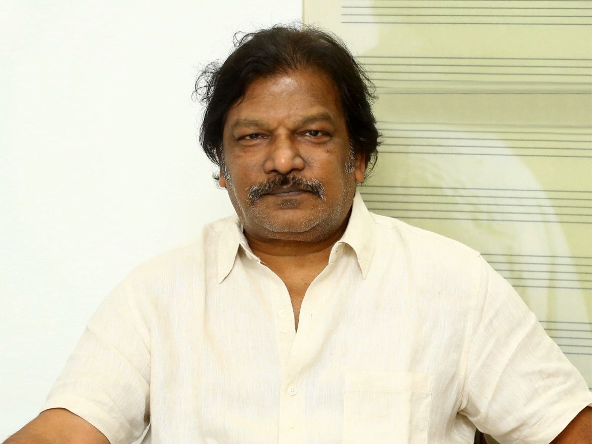 Director Krishna Vamsi Gives Up On Chiranjeevi