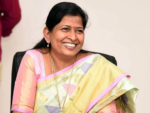 YSRCP Next Target Minister Taneti Vanitha