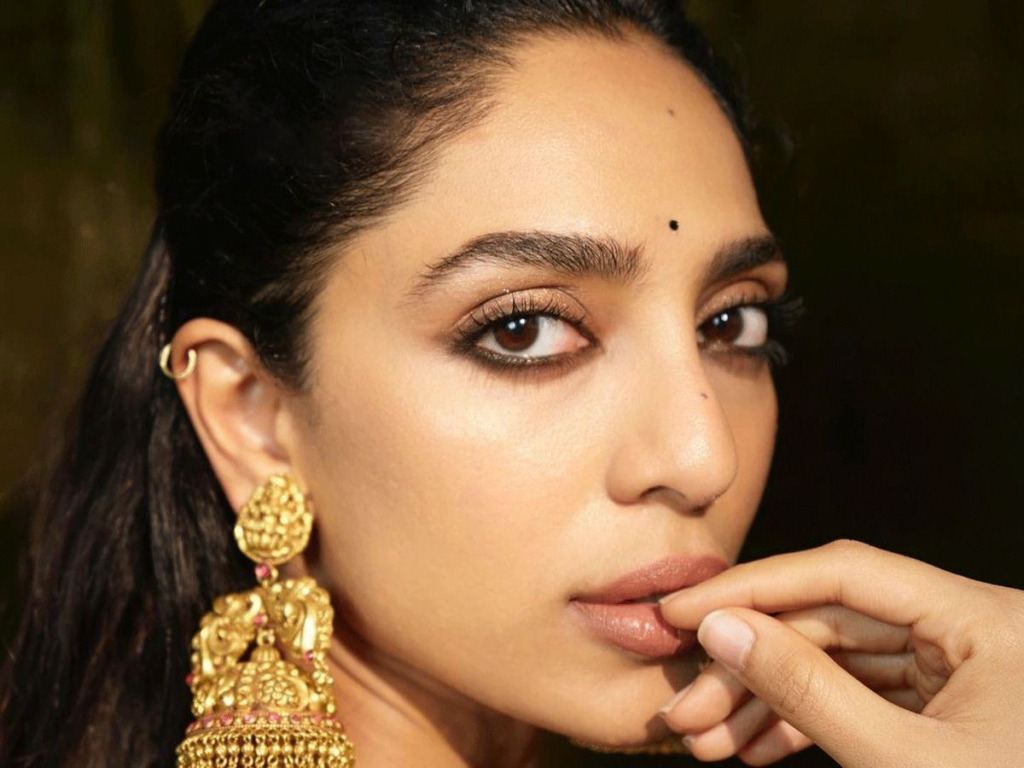 Solid Hollywood Debut For Sobhita Dhulipala