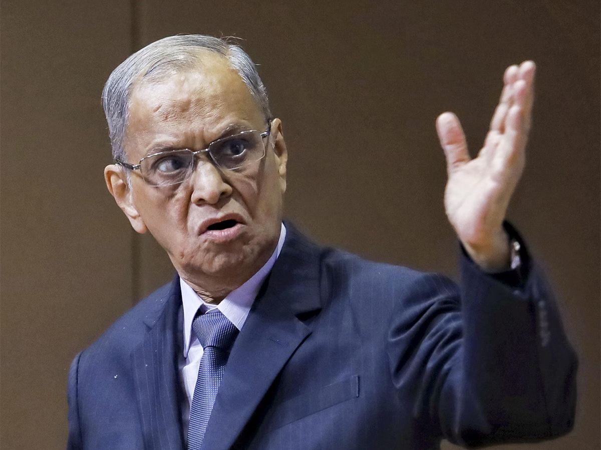 Narayana Murthy's Instagram, Twitter & Facebook on IDCrawl