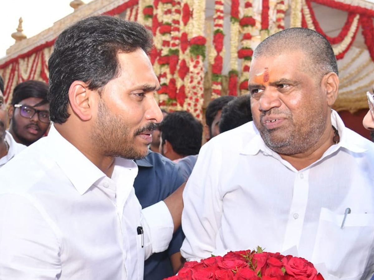 Avanthi Srinivas Resigns from YSRC