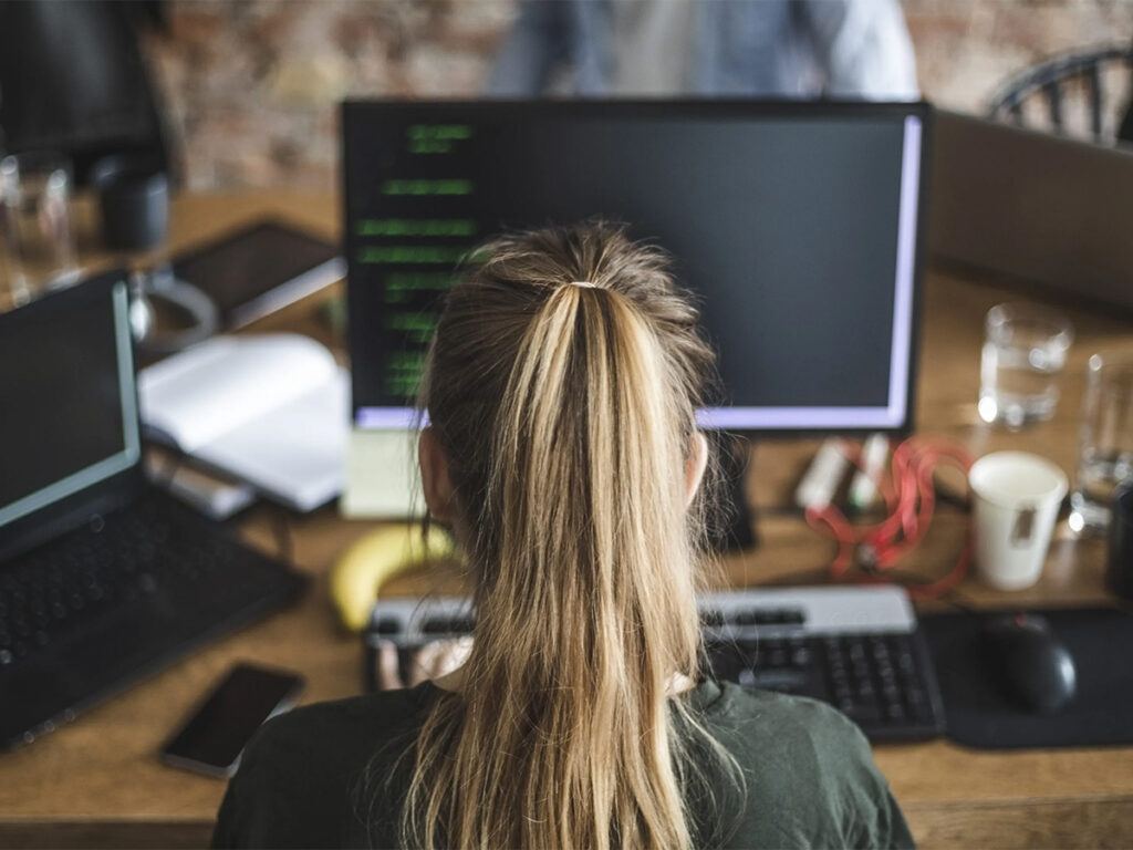 Viral: Internet Goes Crazy Over Rs 10 Tech Job