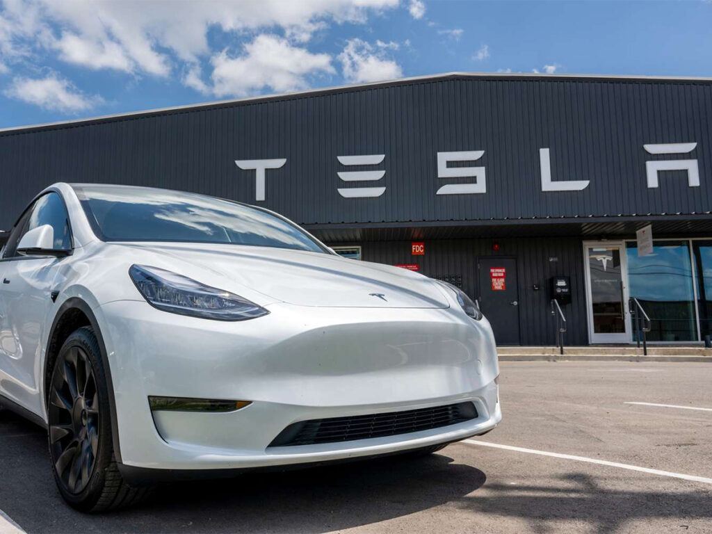 Tesla’s New Mumbai Showroom: India's EV Revolution Begins