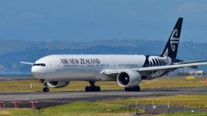 Air New Zealand Flight Returns to LA After Power Failure