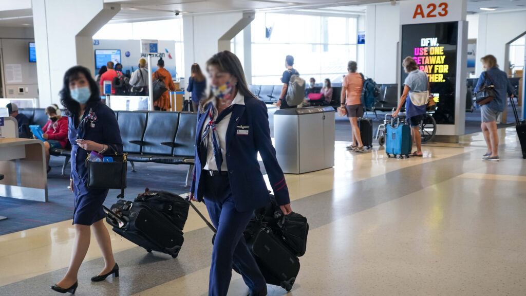 American Airlines Attendant Calls Police on Passengers