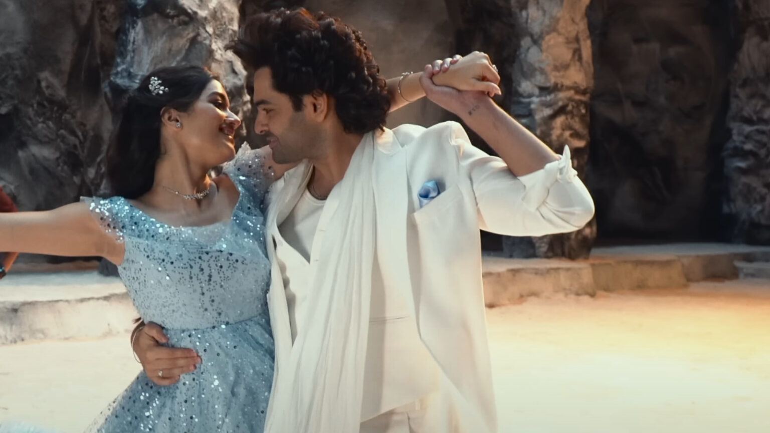 Ram's Andhra King Taluka Chinni Gundelo Song Fairytale