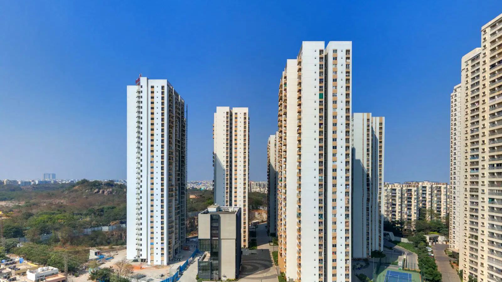 Report: Hyderabad Unsold Flats Fall 2% In FY 2025